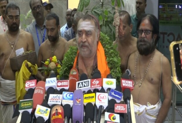 "UP CM has done very good arrangements": Shankaracharya Kanchi Kamakoti ...