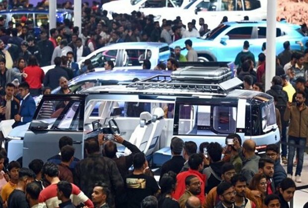 Electric, Flex-Fuel, and CNG vehicles dominate Indian automotive ...