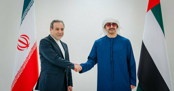 Abdullah bin Zayed meets Foreign Minister of Iran