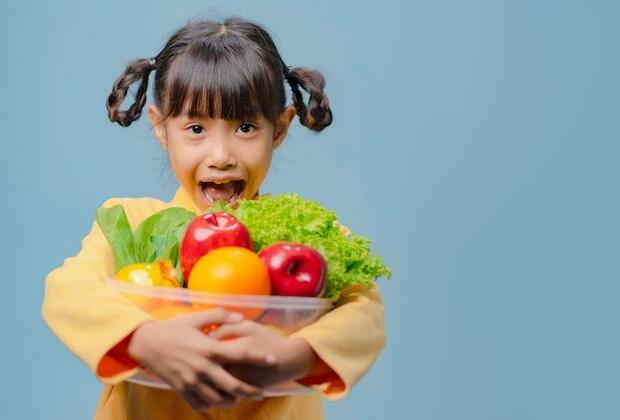 School kids in Arkansas growing own fruit and vegetables