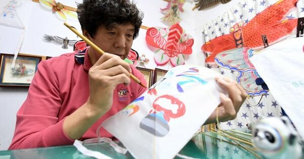 Chinese craftsmen strive to revive century-old kite-making art