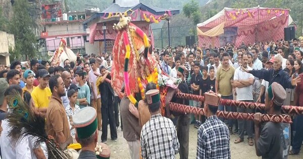 Himchal Pradesh: People celebrate Ashadh fair in Rampur to seek relief ...