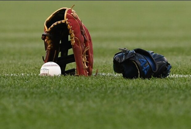 Northwestern fires baseball coach Jim Foster after bullying probe