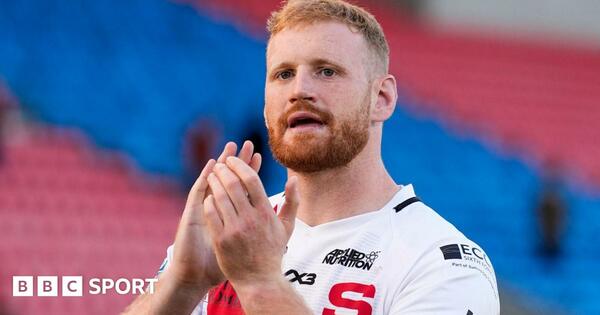 Joe Bullock- Salford Red Devils prop joins Barrow Raiders on loan