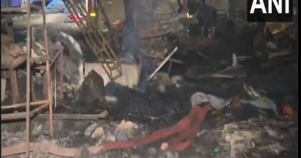 Mumbai: Massive fire breaks out in slum area of Goregaon