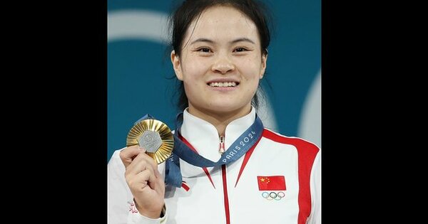 In pics: China's Luo sets 3 Olympic records to win women's 59kg gold