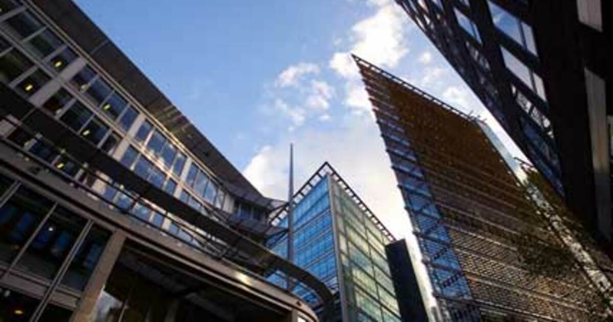 Columbia Threadneedle suspends dealing on property fund over liquidity ...