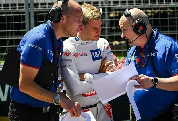 Former F1 driver Mick Schumacher signs with IndyCar's RLL