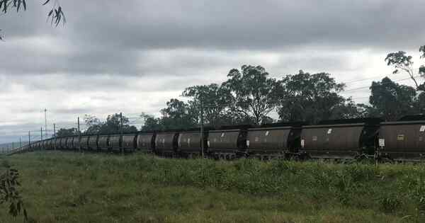 Dashing dust with less water