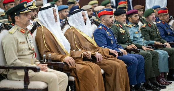 Saif bin Zayed attends graduation of 12th National Defense Course