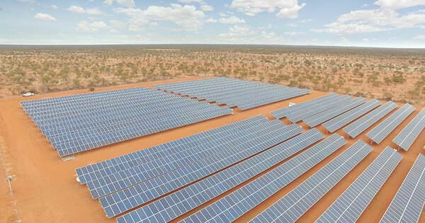 Merredin solar farm starts sending power to the grid