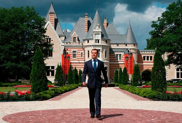 Welcome to Rublevka, the most expensive area in Russia