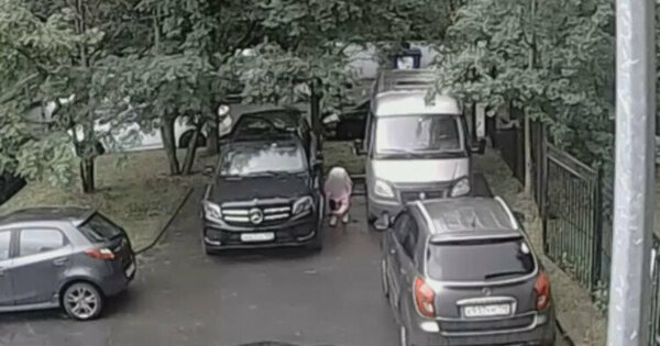 Russian FSB catches woman planting car bomb (VIDEO)