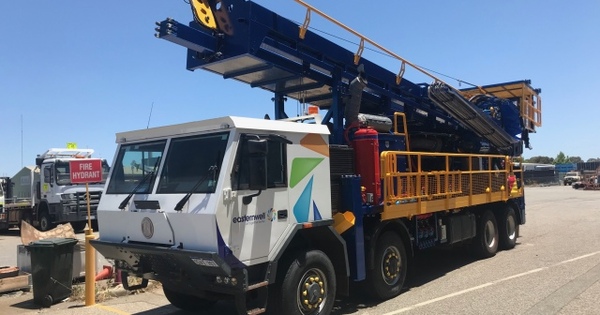 Easternwell rebuilds dual rotary rig for its fleet