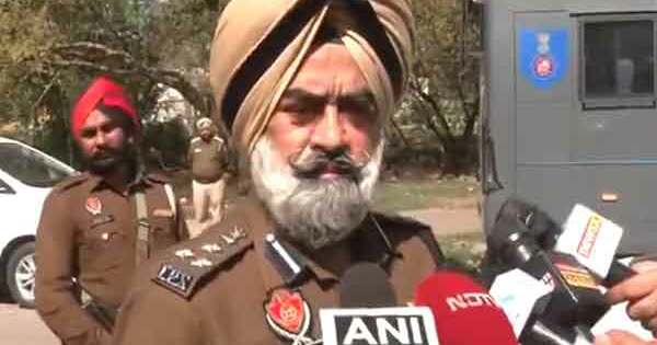 Kisan Morcha march to Chandigarh halted, Punjab Police ensures tight ...