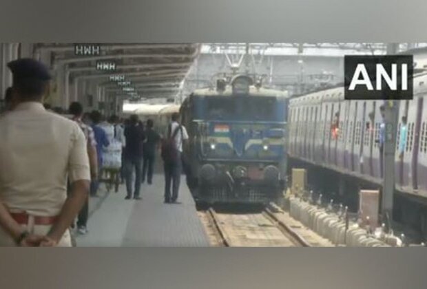 Odisha train accident: Train carrying stranded passengers reaches Howrah