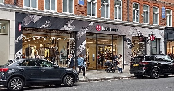 Lululemon teams up with NFL to launch 32-team apparel line