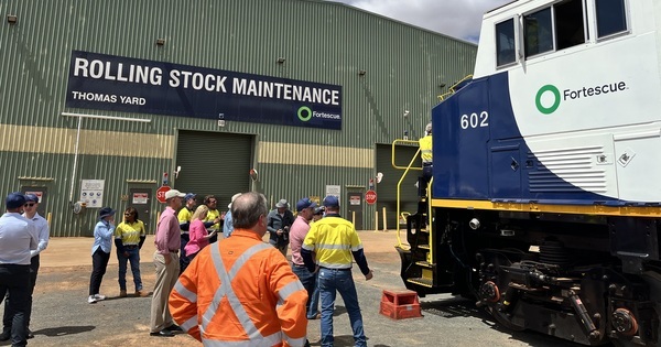Fortescue unveils its battery-electric locos