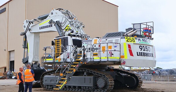 Liebherr delivers R 9150 excavator to Mount Arthur