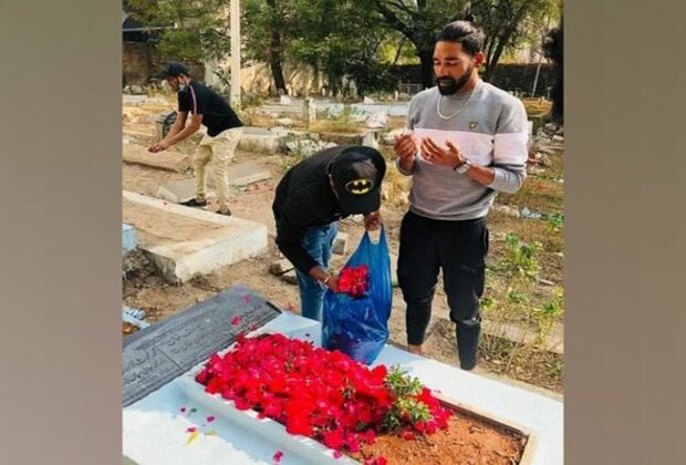 Siraj pays tribute to his late father Mohammed Ghaus