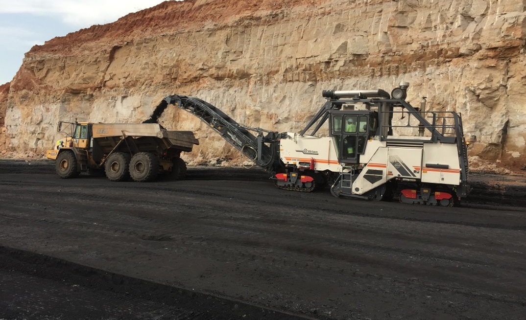 Wirtgen demos surface miner in SA