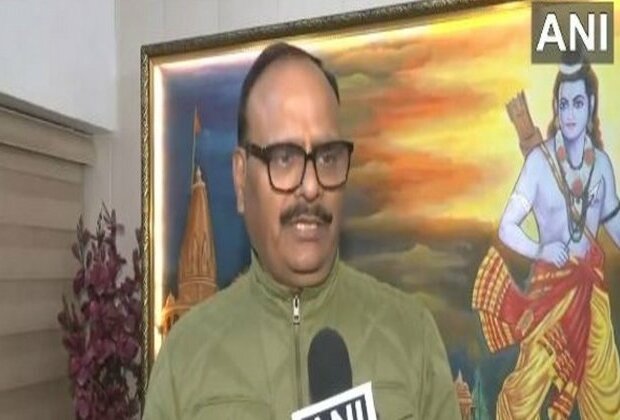 "Akhilesh Yadav should rise above factionalism, welcome people coming ...