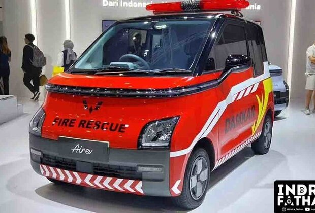 MG Comet Police Car and Fire Rescue Vehicle Showcased