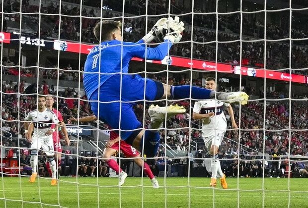 LAFC sign veteran G Thomas Hasal through 2025