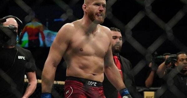 UFC light heavyweight title at stake after last-minute shift