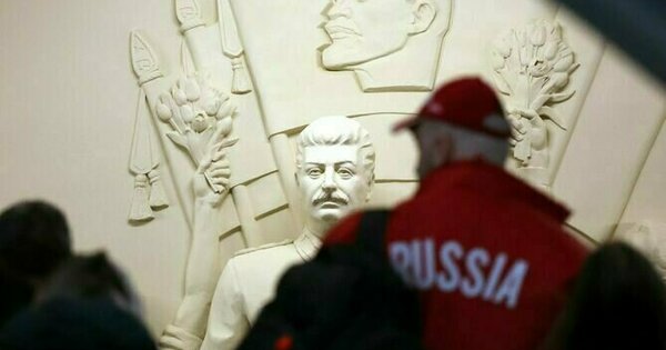 Why is Stalin back in the Moscow metro?