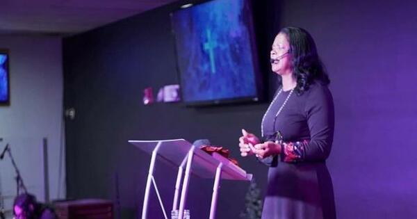 Southern Baptists poised to ban churches with women pastors