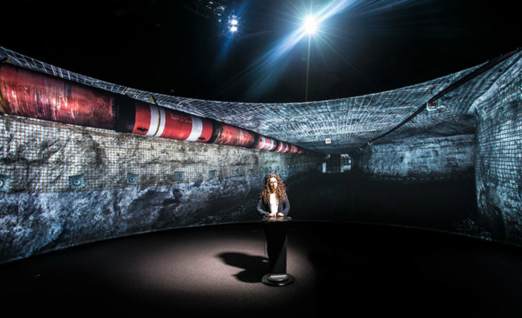 Virtual reality under microscope