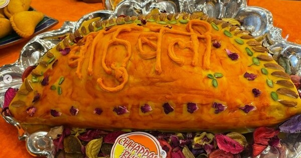 Lucknow sweet shop enters India Book Of Records for making largest ...