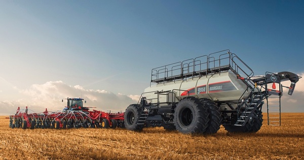 Linamar acquires Bourgault Industries for $640 million