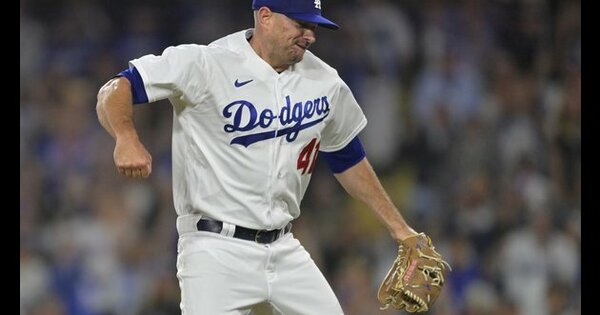 Dodgers place RHP Daniel Hudson (knee) on IL