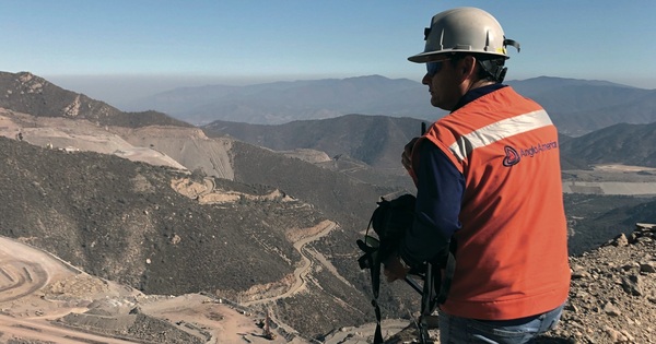 Will Anglo shareholders bite?