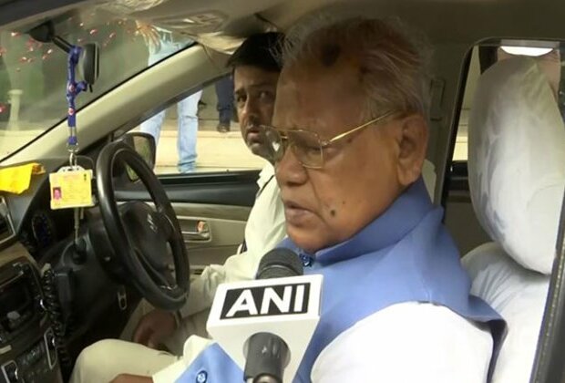 Jitan Ram Manjhi arrives in Delhi to attend NDA meeting