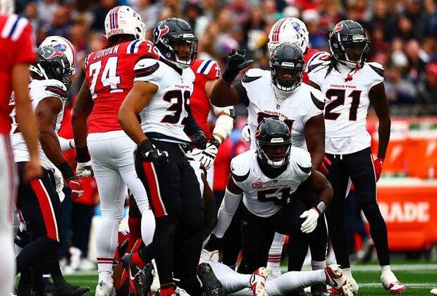 Texans come together, coast in 41-21 win over New England Patriots