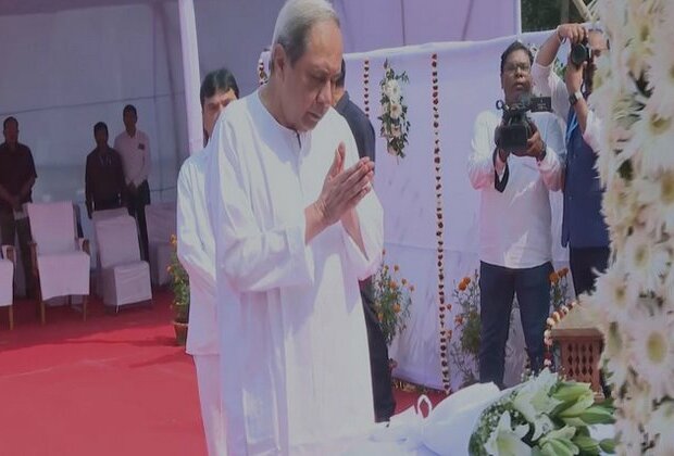 Odisha CM Naveen Patnaik pays floral tribute to father Biju Patnaik on ...