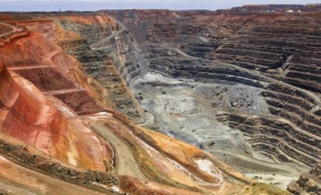 Granny Smith gets connected