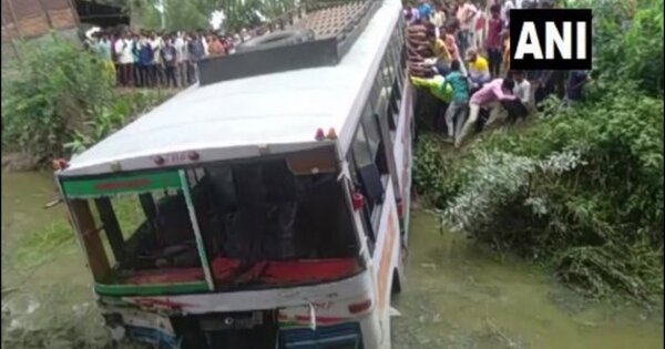 Two children killed as bus hits bike in Rampur