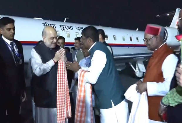 Amit Shah arrives in Patna ahead of Nitish Kumar's swearing-in as Bihar CM