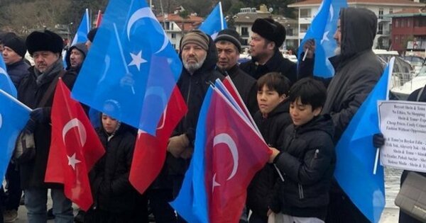 Uyghurs in Istanbul protest Chinese brutalities on 28th Ghulja Massacre ...