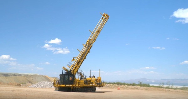 The Cat MD6310 rotary drill delivers value with drilling automation