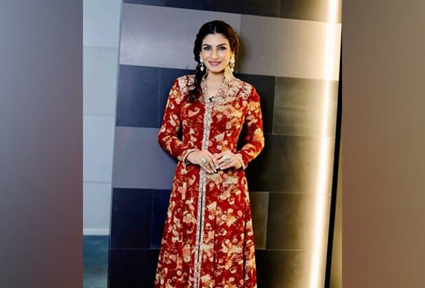 Watch: See how Raveena Tandon celebrates her 48th birthday with "full ...