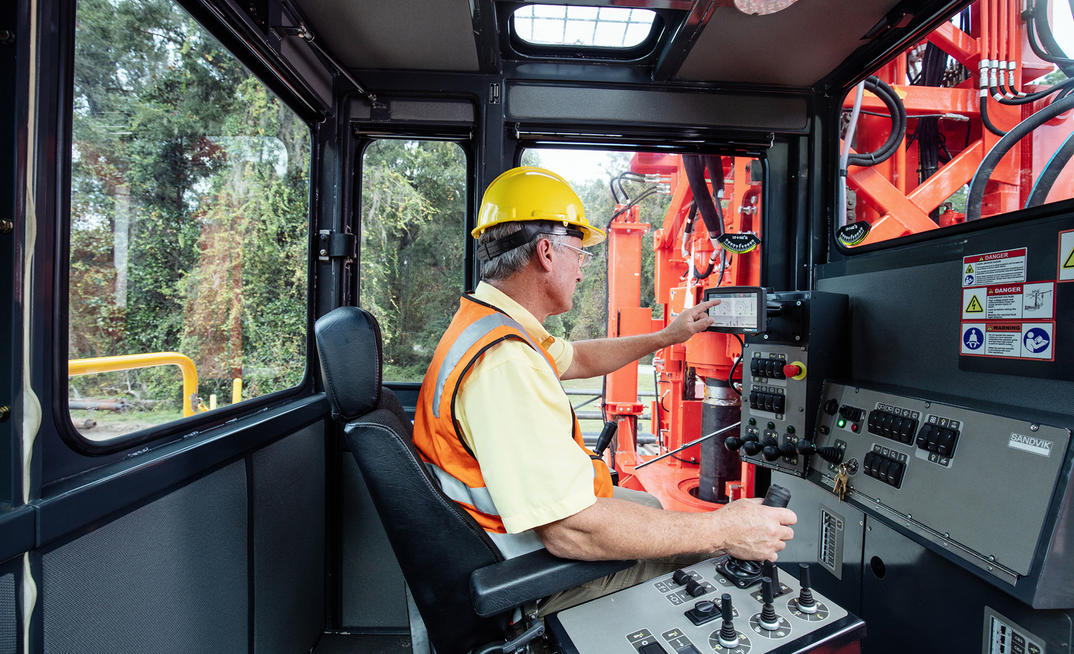 Sandvik launches xSeries rotary, DTH drills