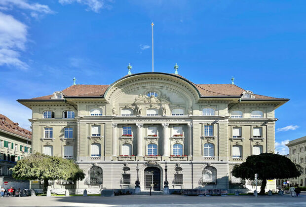 Swiss central bank cuts interest rate to 0% amid inflation drop