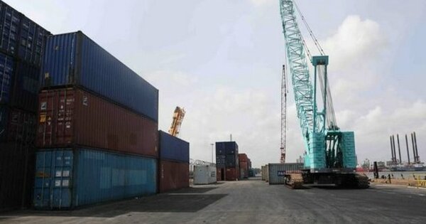 8,700 Afghan goods containers stopped by Pakistan at Karachi Port