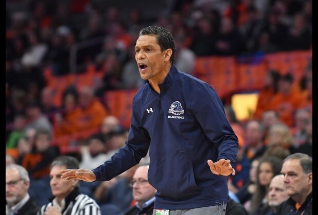 Xander Rice goes for 30 as Monmouth upsets West Virginia