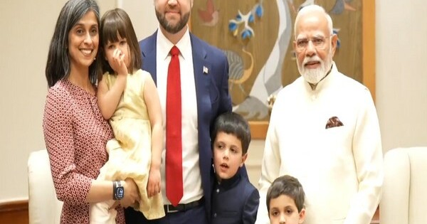 Prime Minister hosts US Vice President and family, shares lively ...